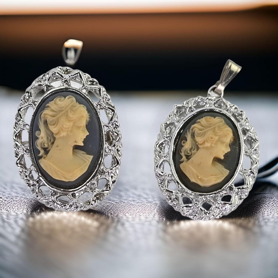 Vintage Cameo Set Blue Pendant and Brooch Silver Tone Blue Cameo ...