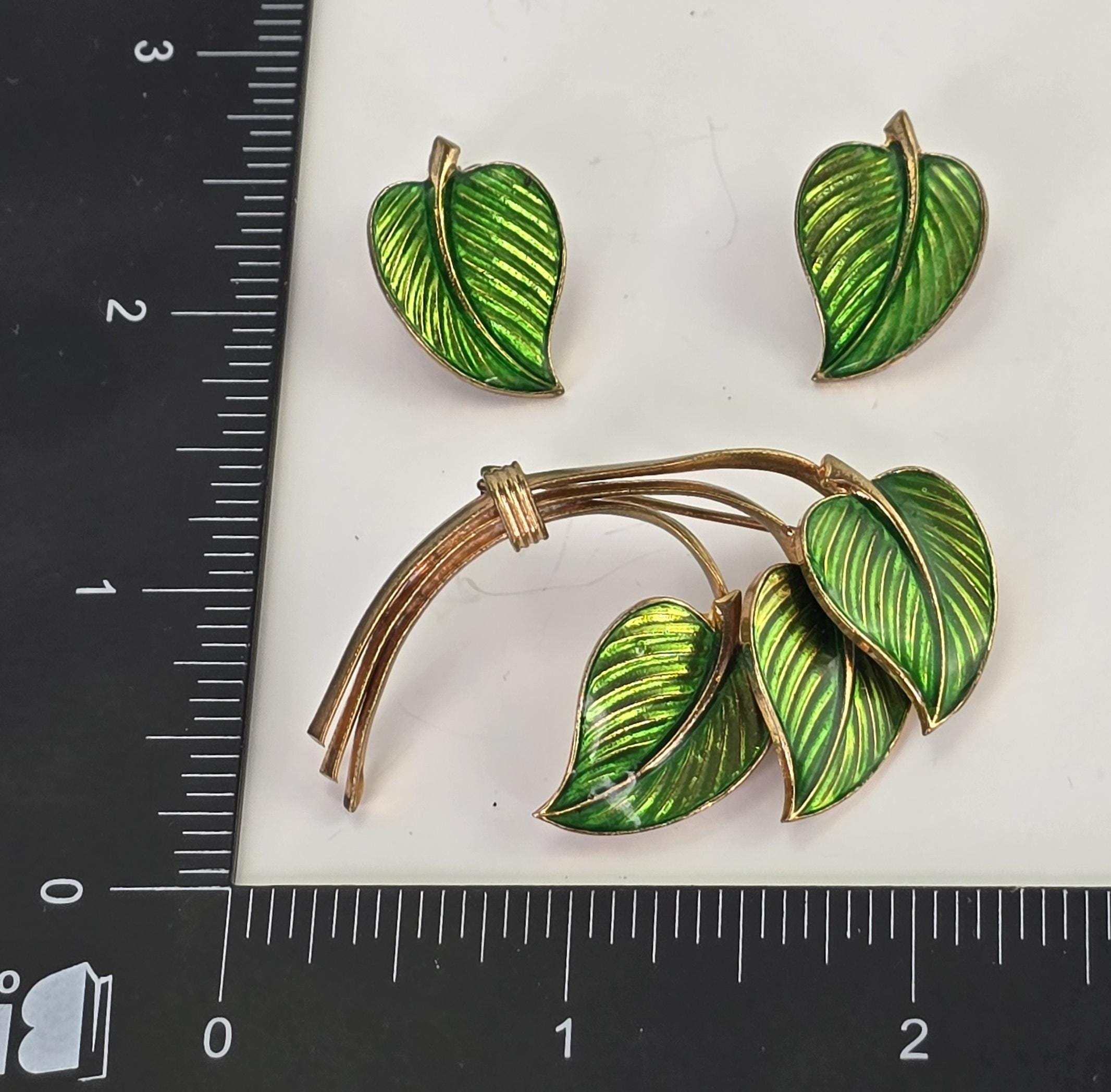 Vintage Modernist Leaf Jewelry Set Vintage Enameled Leaf Brooch and ...