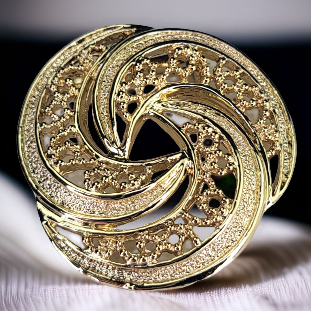 Vintage Gerry's Brooch Gold Tone Jewelry Filigree Lapel Pin Retro ...