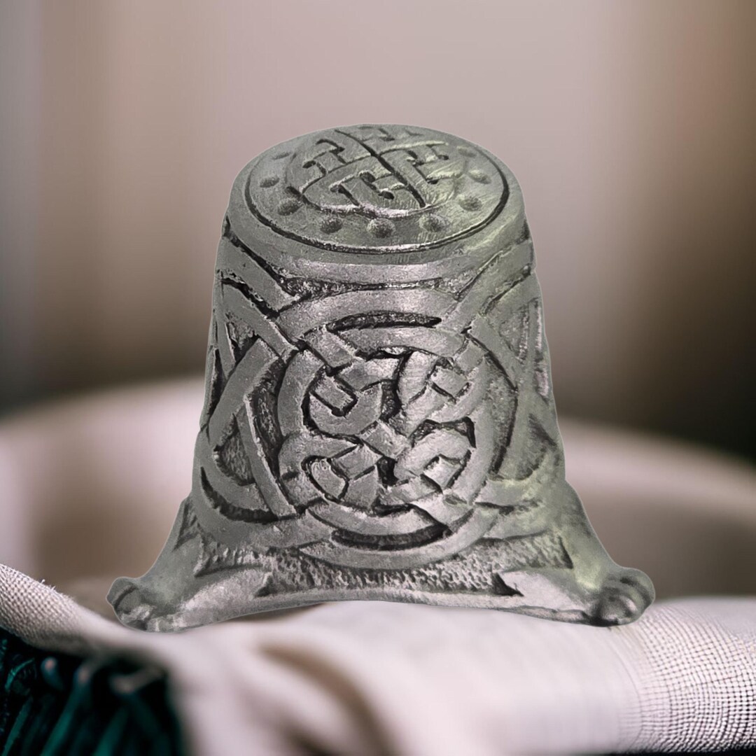 Vintage Celtic Knot Signed Pewter Thimble Unique Vintage Thimble ...