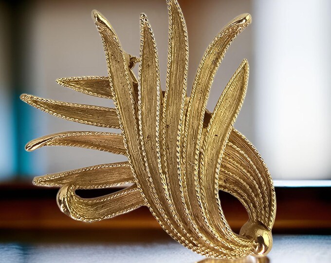 Vintage Lisner Brooch Signed Lisner Gold Tone Designer Jewelry ...