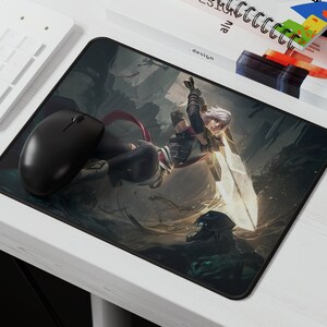 League of Legends Custom Riven, Different Sizes Mouse Pad, Gamer Gifts ...