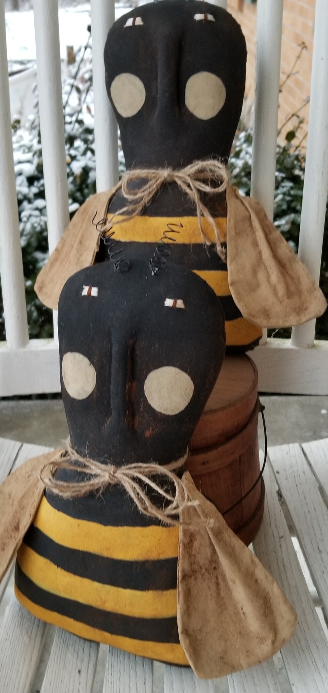 Bee Kind. Primitive Stump Bee - Etsy