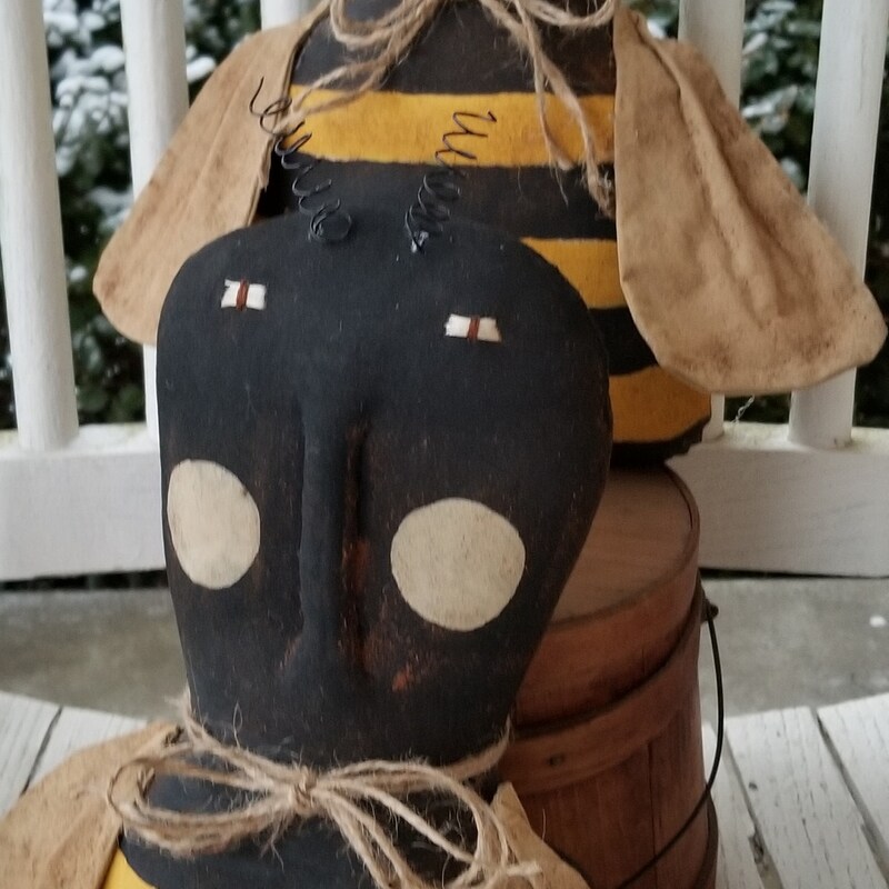 Primitive Bee - Etsy