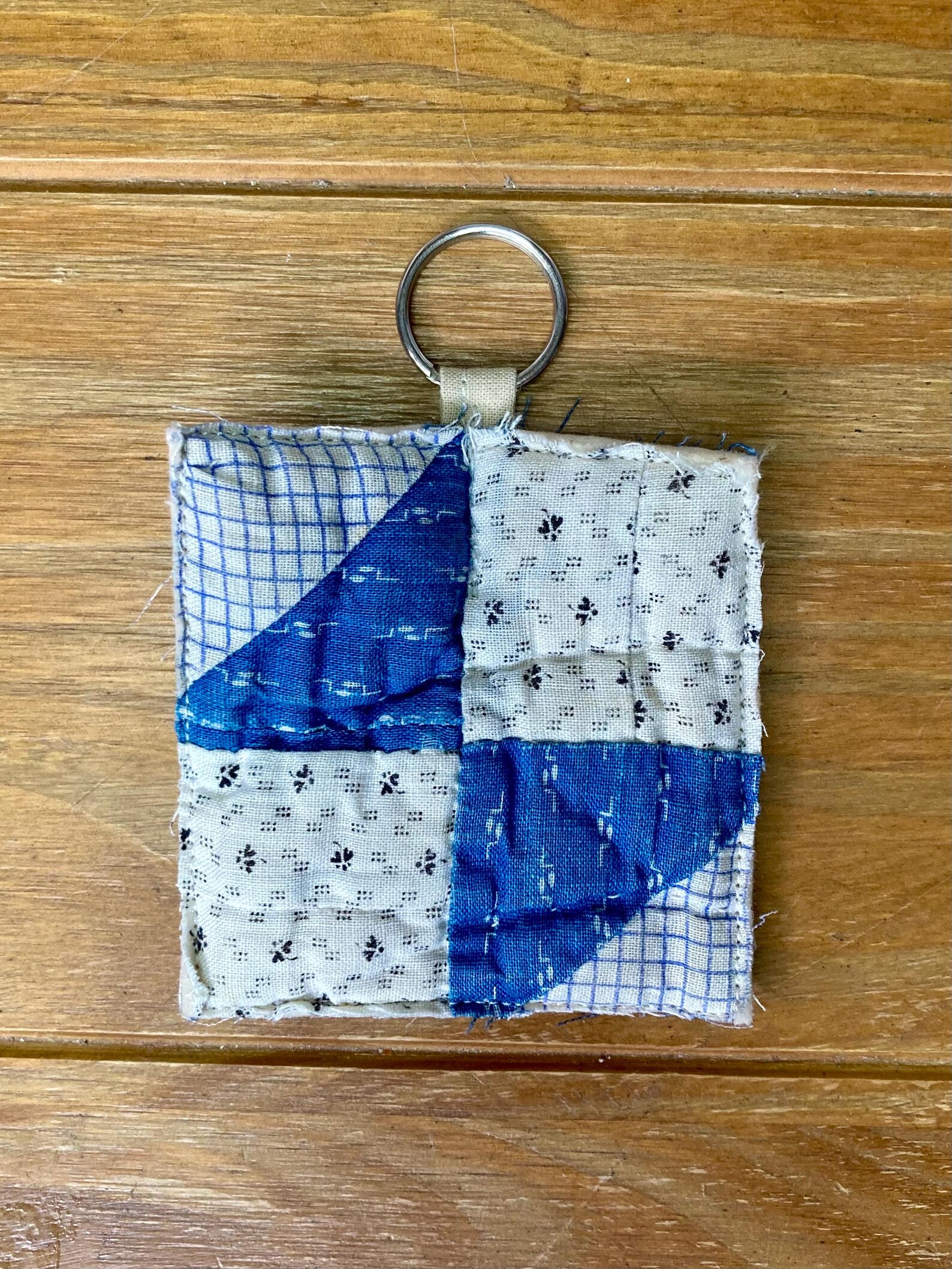 Vintage Quilt Keychain - Etsy