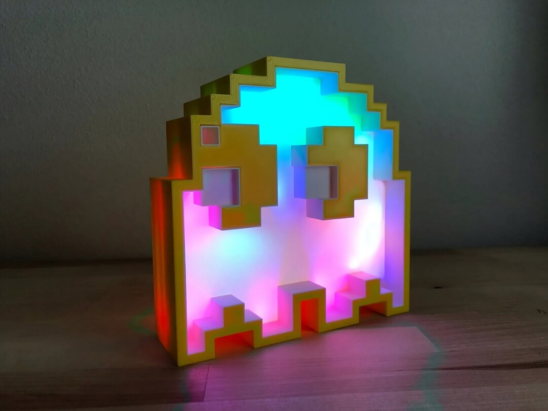 Pac-man Lamp/ Pac-man Lamp / Gaming Lamp / Retro Gaming Lamp - Etsy