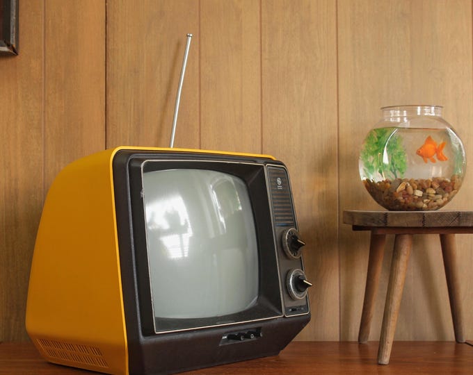 1970s General Electric Yellow Television - Model 12XB9104V - Tube Television - Vintage - Etsy