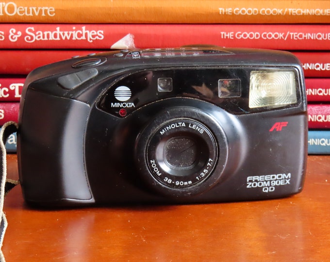 Minolta Freedom Zoom 90 EX - 35mm Film Camera - Vintage Poinf and Shoot ...