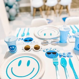 Smiley Face Plate - 9" Dinner Plate - Etsy