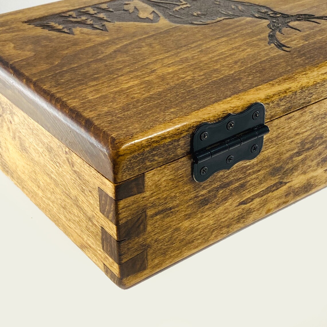 Poplar Keepsake Box With Deer and Mountain Engraving - Dove Tail ...