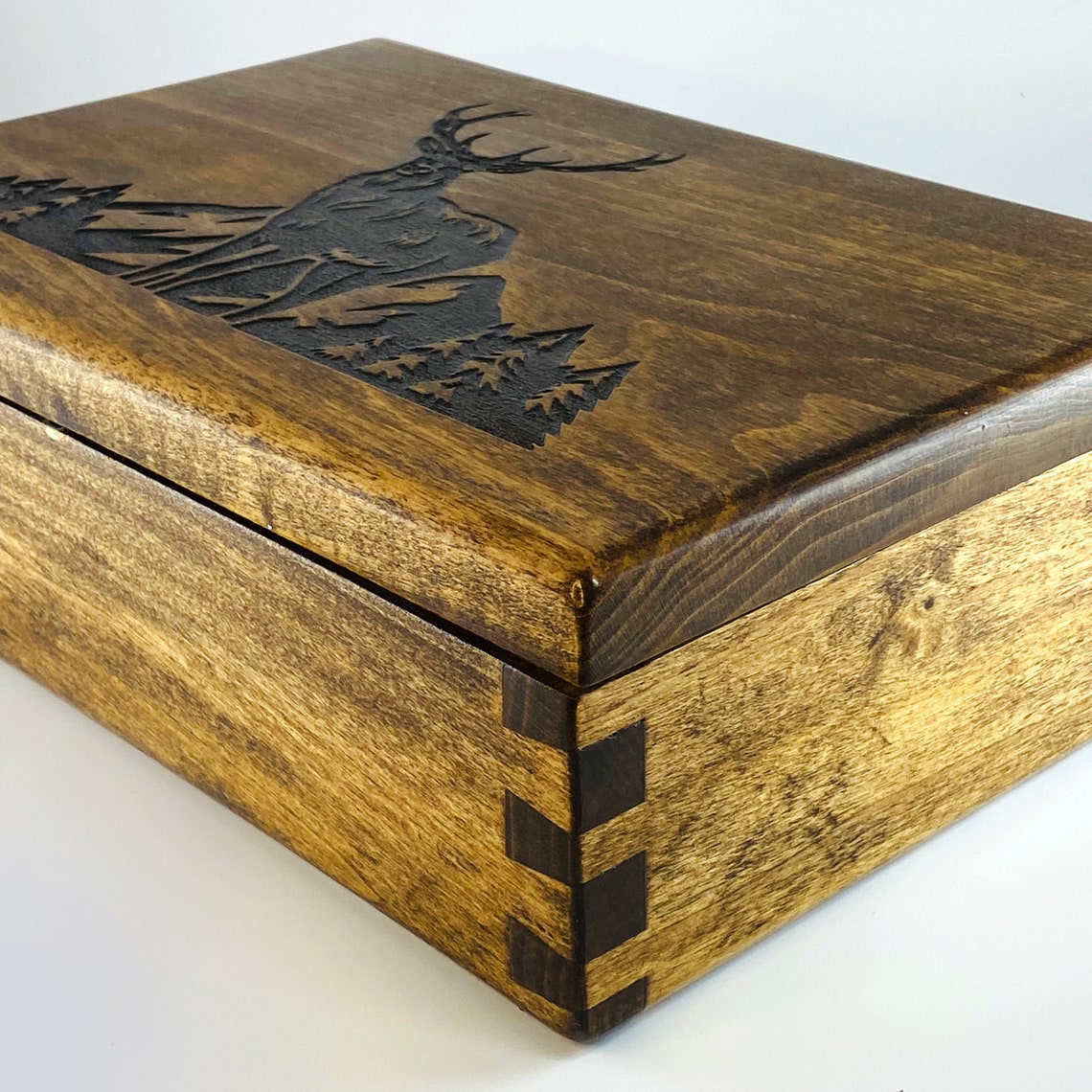 Poplar Keepsake Box With Deer and Mountain Engraving - Dove Tail ...