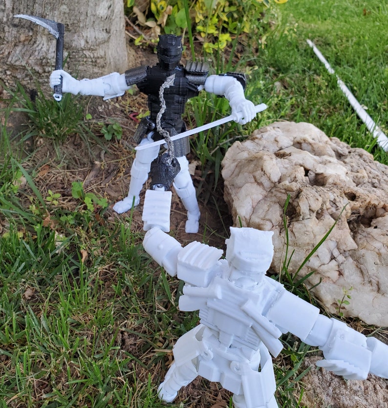 3D Printed Articulated Ninja / 3D Print Ninja Desk Toy and Figurine ...