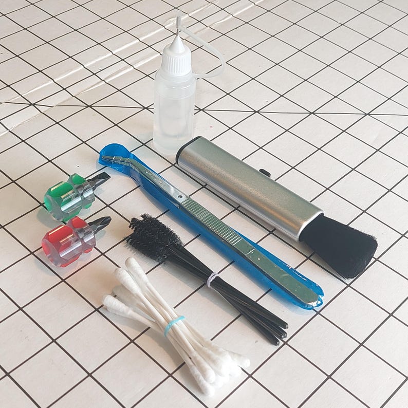 Sewing Machine Cleaning & Maintenance Kit – Lint Brush, Oil ...