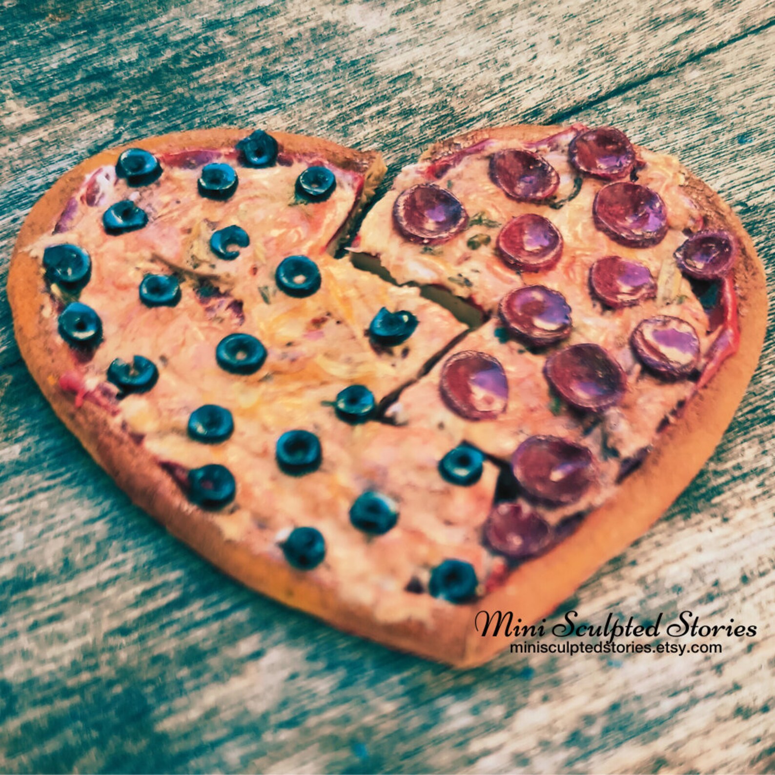 Miniature Heart Shaped Pizza With Broken Heart Cut | Unique Dollhouse ...
