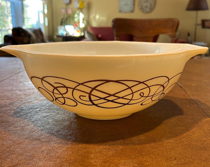 Vintage 1950s Pyrex 444 Golden Scroll Cinderella 4 Quart Mixing Bowl - Etsy