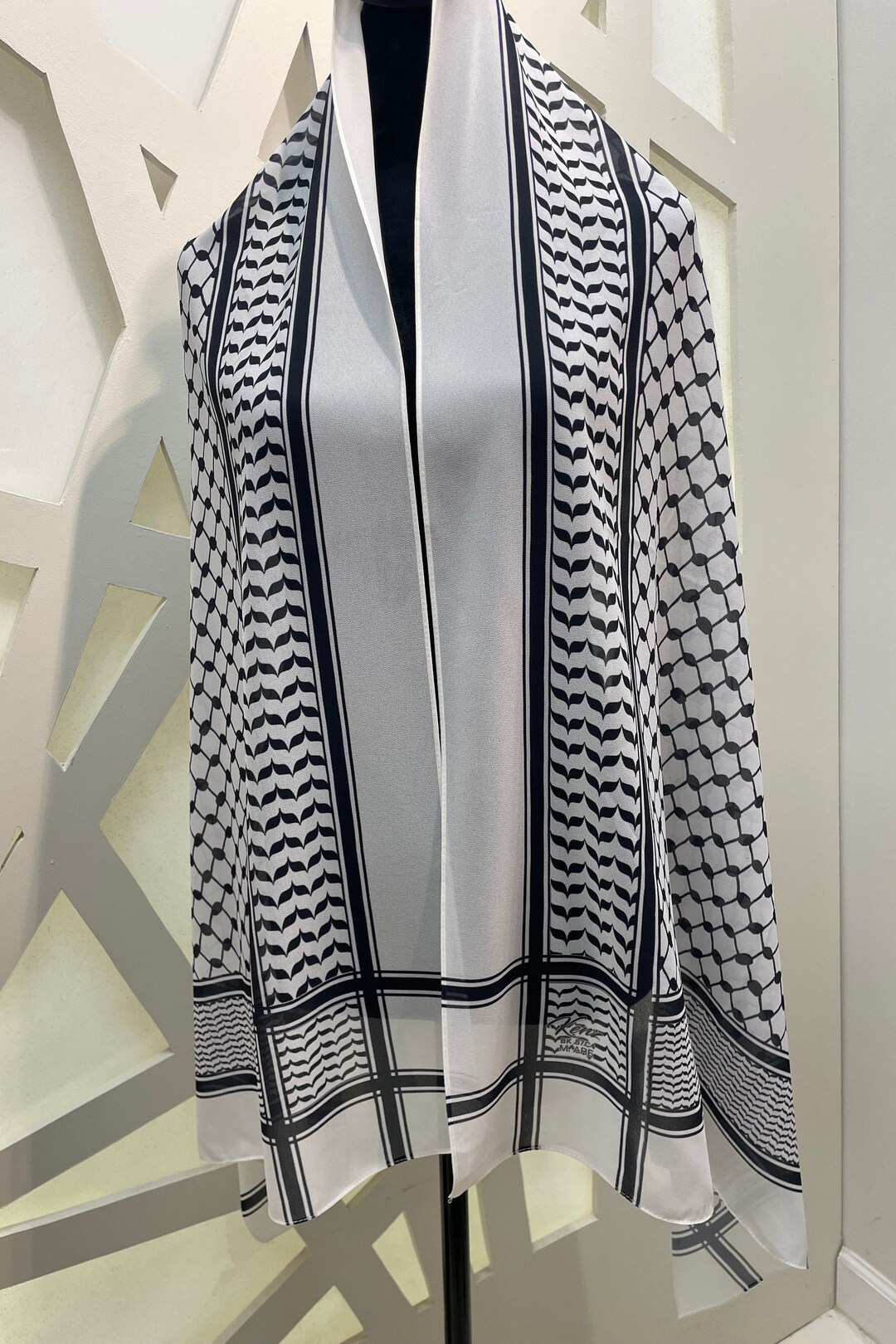 Traditional Palestinian Keffiyeh Light Patterned Scarf/ Hijab Kuffiyeh ...