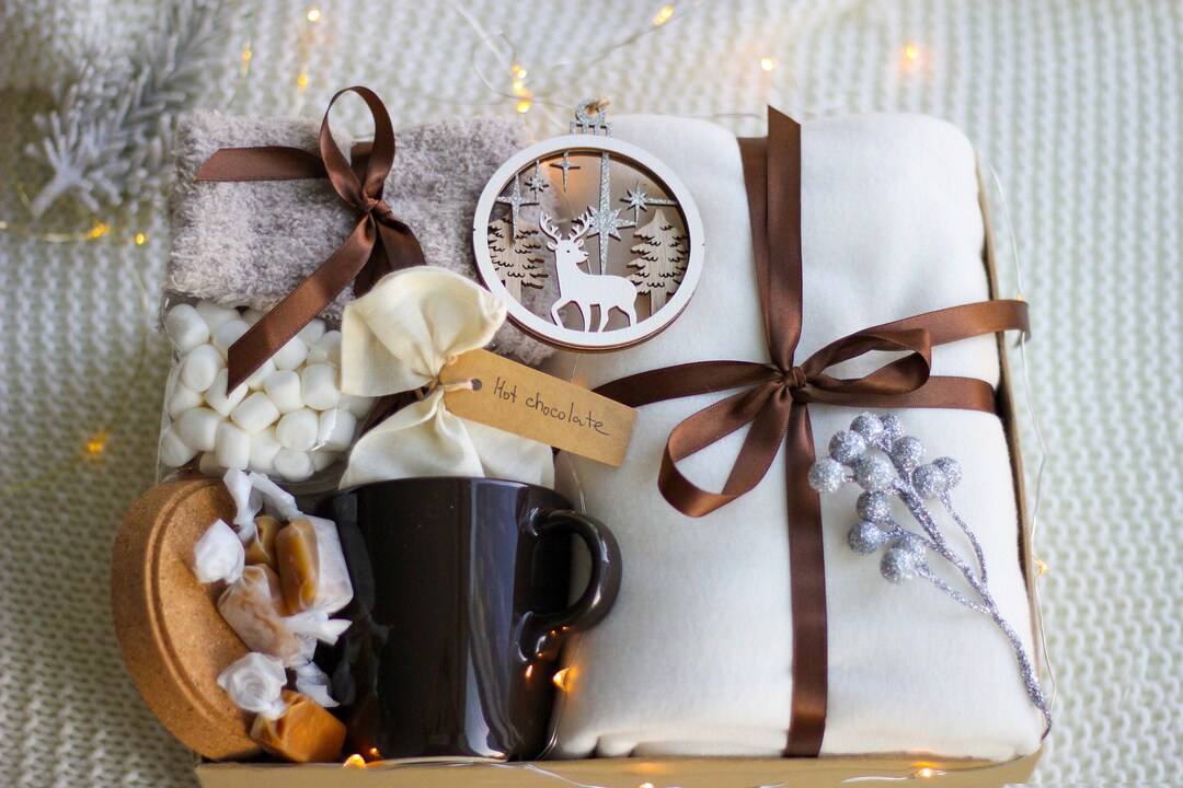 Cozy Gift Box, Winter Gifts, Christmas Gift Basket, Secret Santa Gift ...