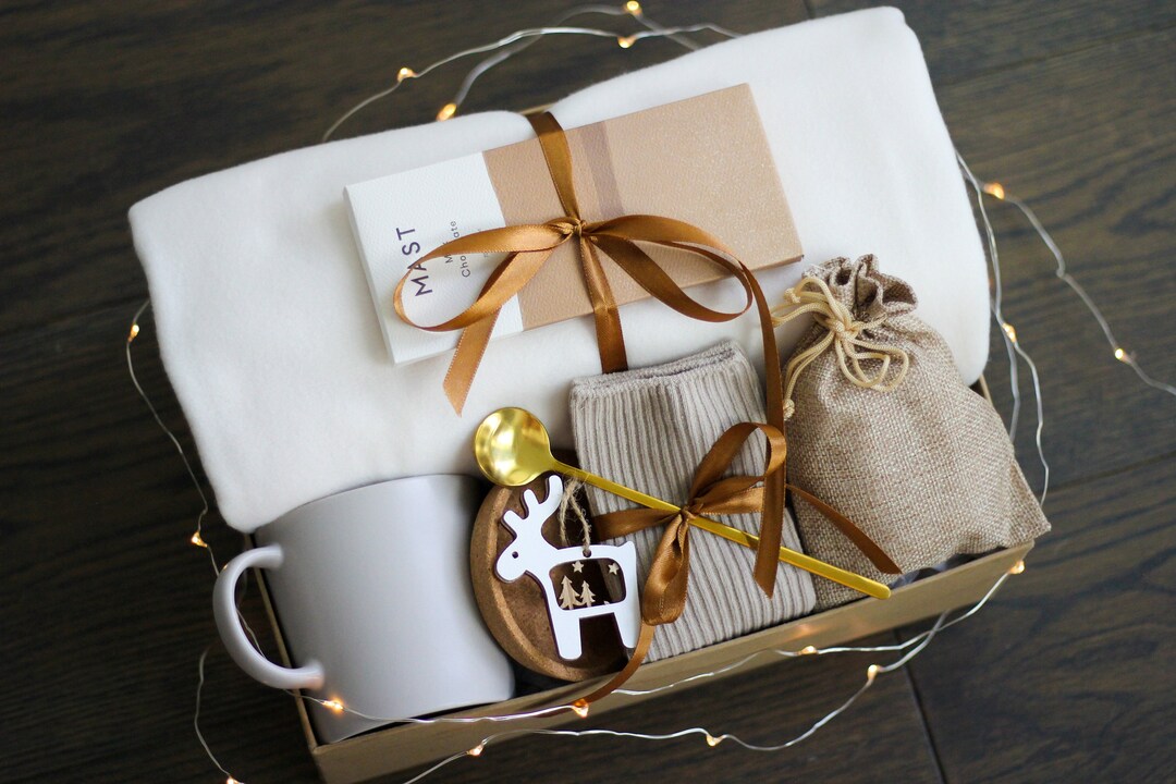 Warm Hygge Gift Box, Winter Gift Basket, Christmas Gift Box, Secret ...