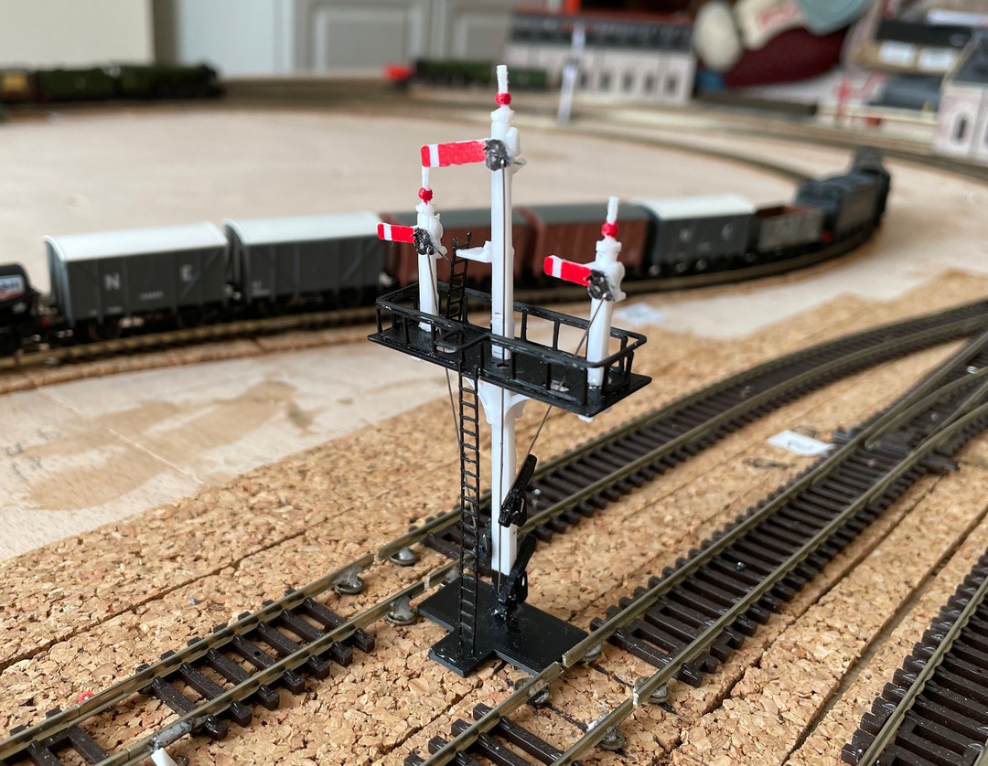 TT:120 GWR Triple Post Bracket Signals 3 Arms - Etsy