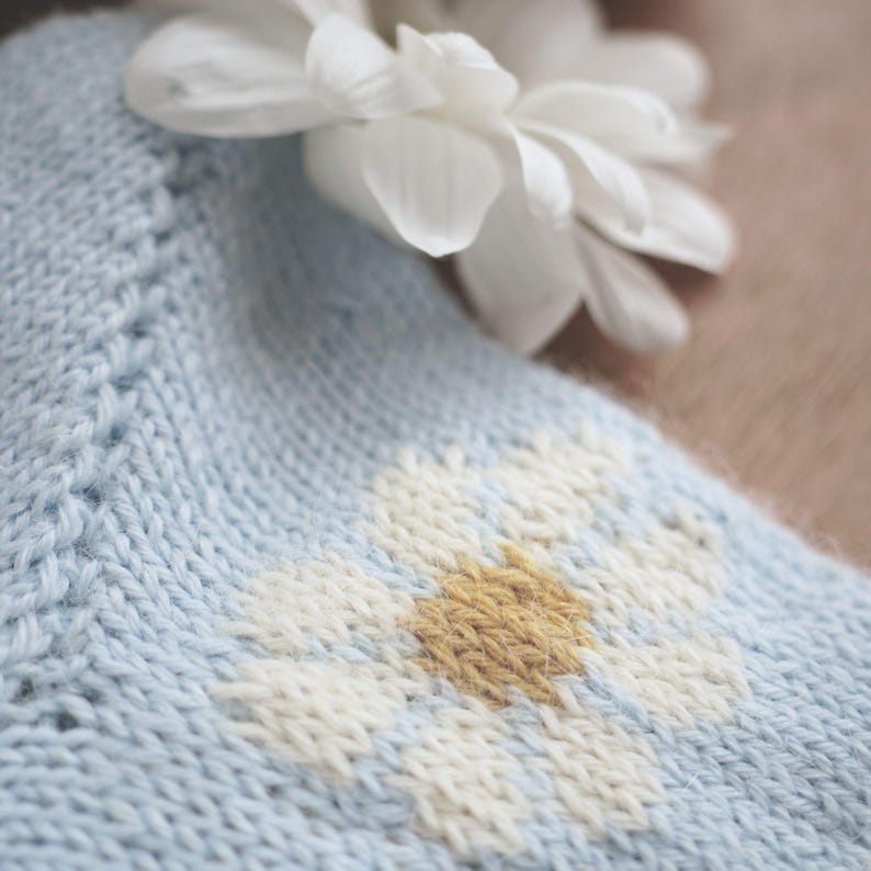 Daisy Floral Sock Knitting Pattern - Colorwork Cute Sock Pdf Pattern ...