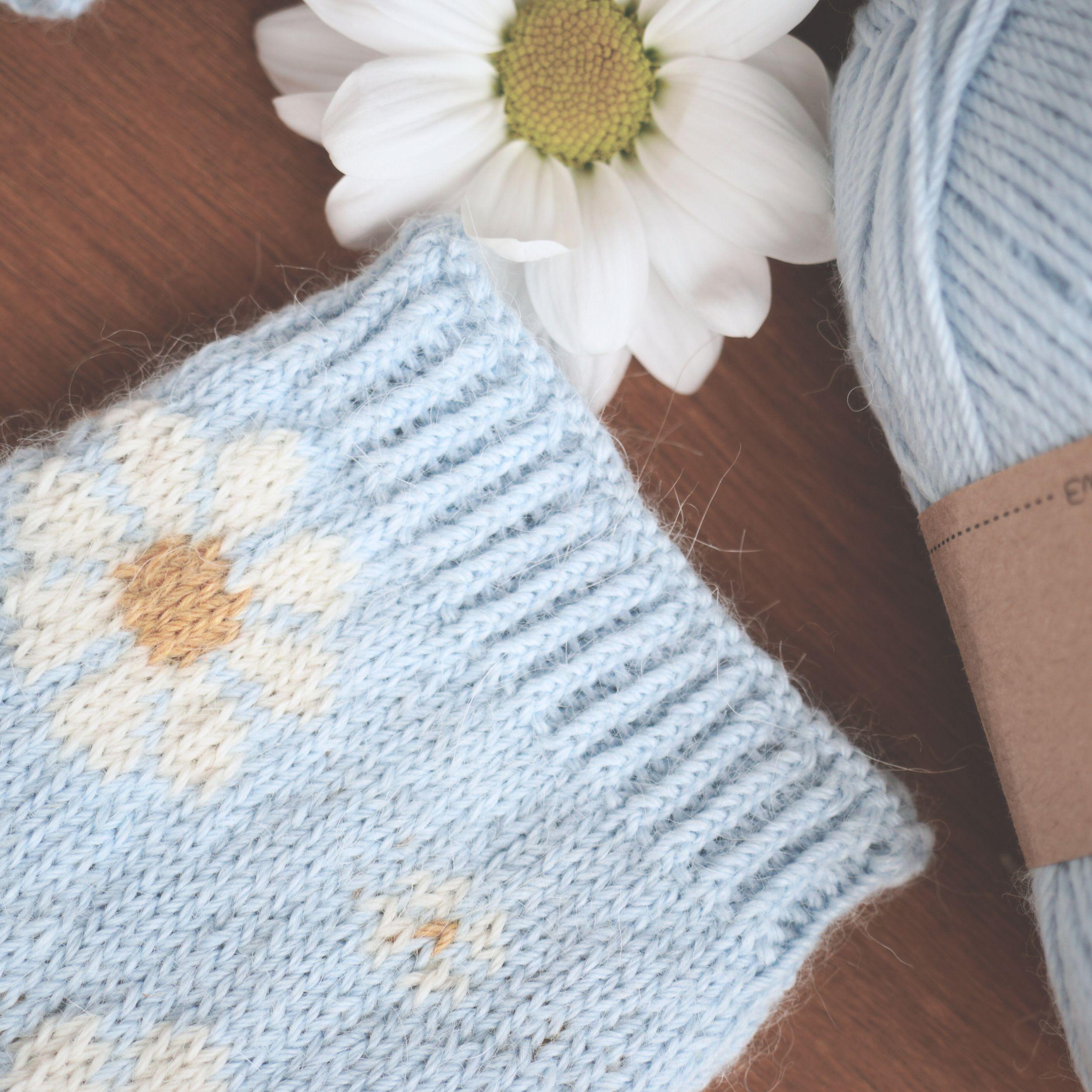 Daisy Floral Sock Knitting Pattern - Colorwork Cute Sock Pdf Pattern ...