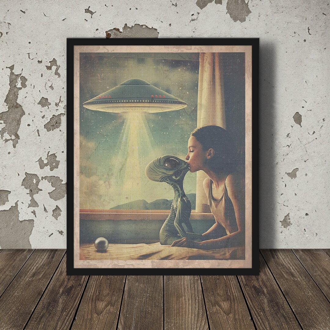 ALIEN KISS UFO Wall Art, Retro Girl Sci-fi Poster Print, Flying Saucer ...