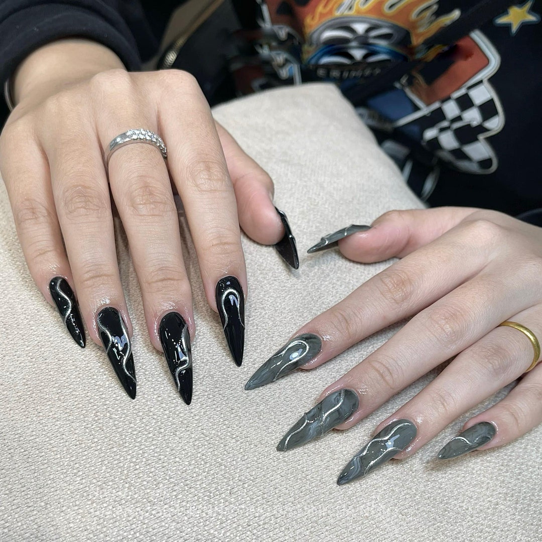 Luxury Press on Nails Unique, Fake Nails Box, Mamba Nail Artist Premium ...