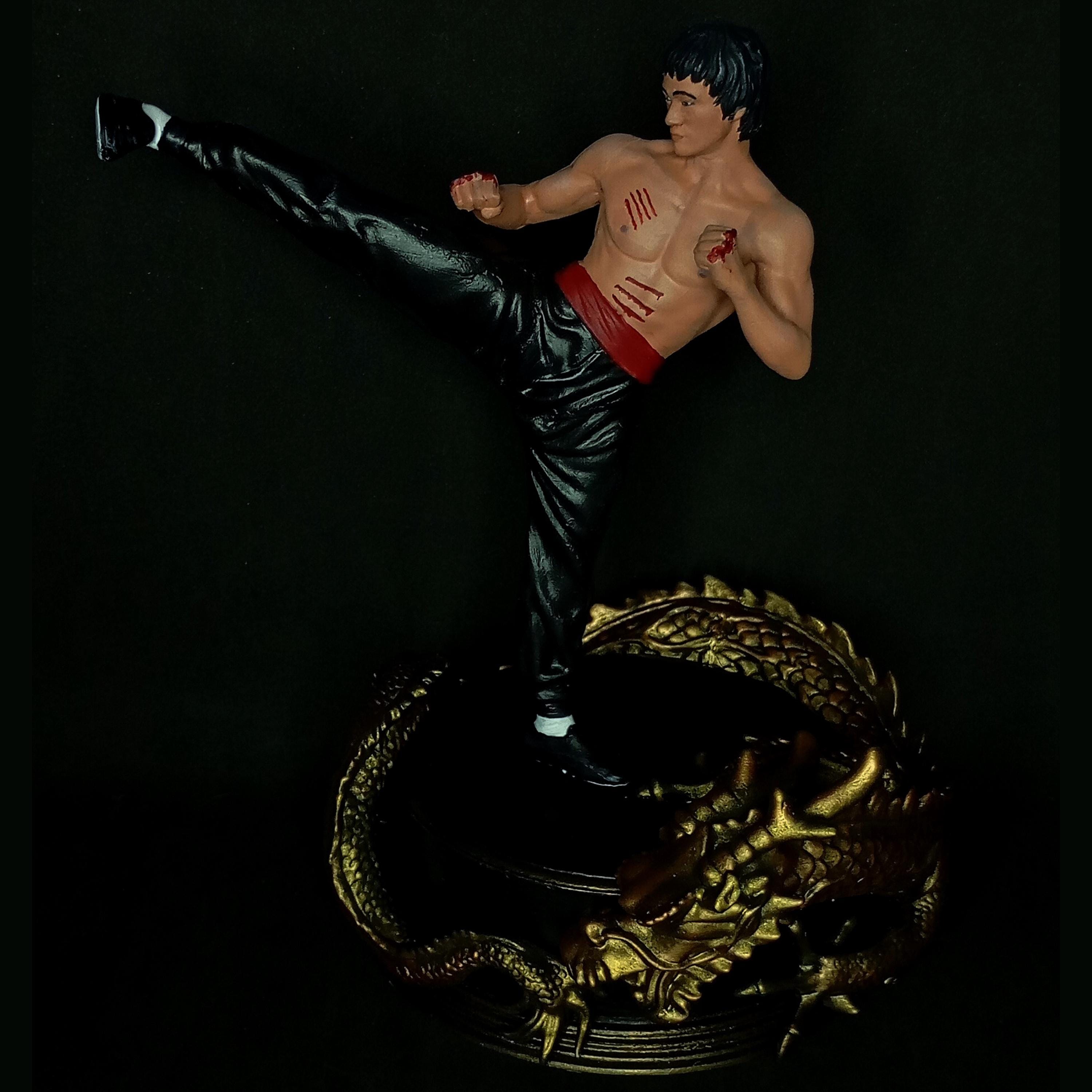 Bruce Lee: Figurine on a Base - Etsy