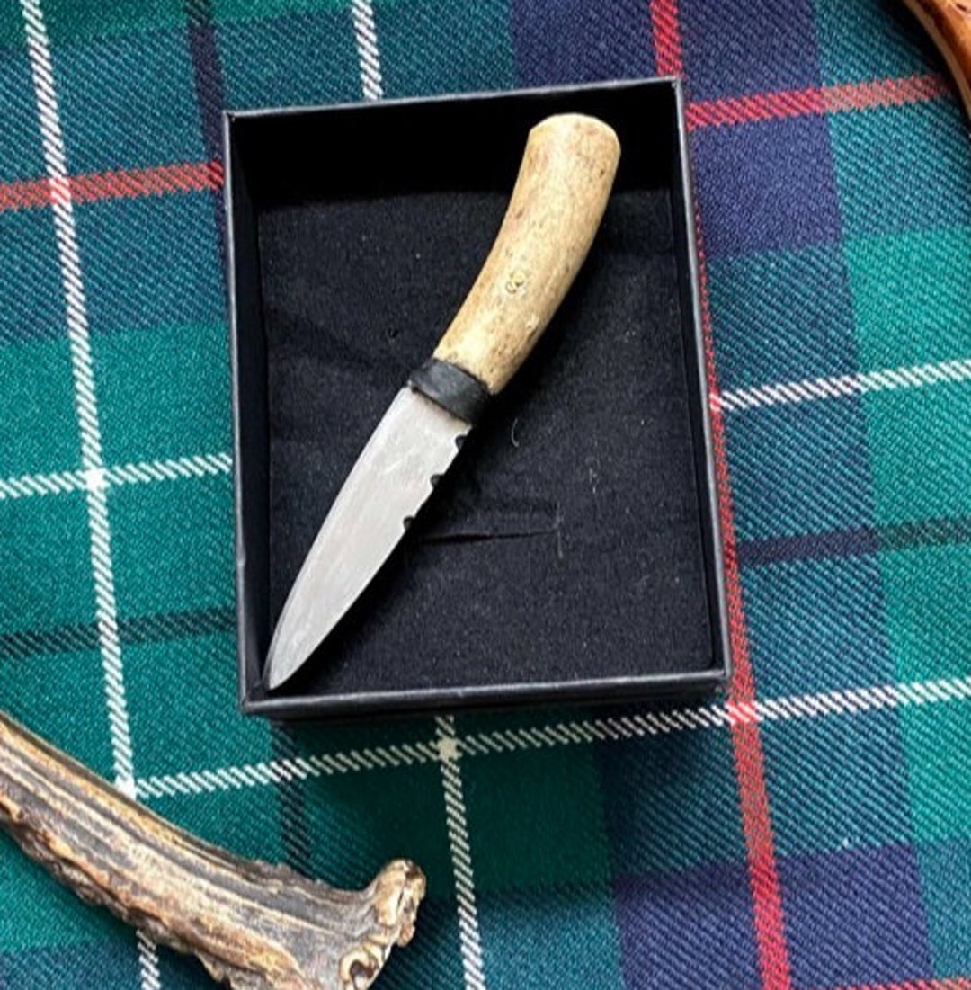 Wee-yin Dubh Kilt Pin - Etsy