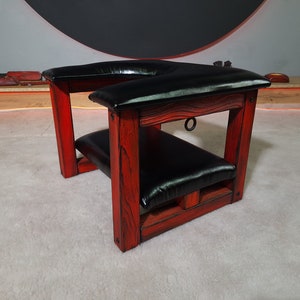 Queening Chair - Etsy