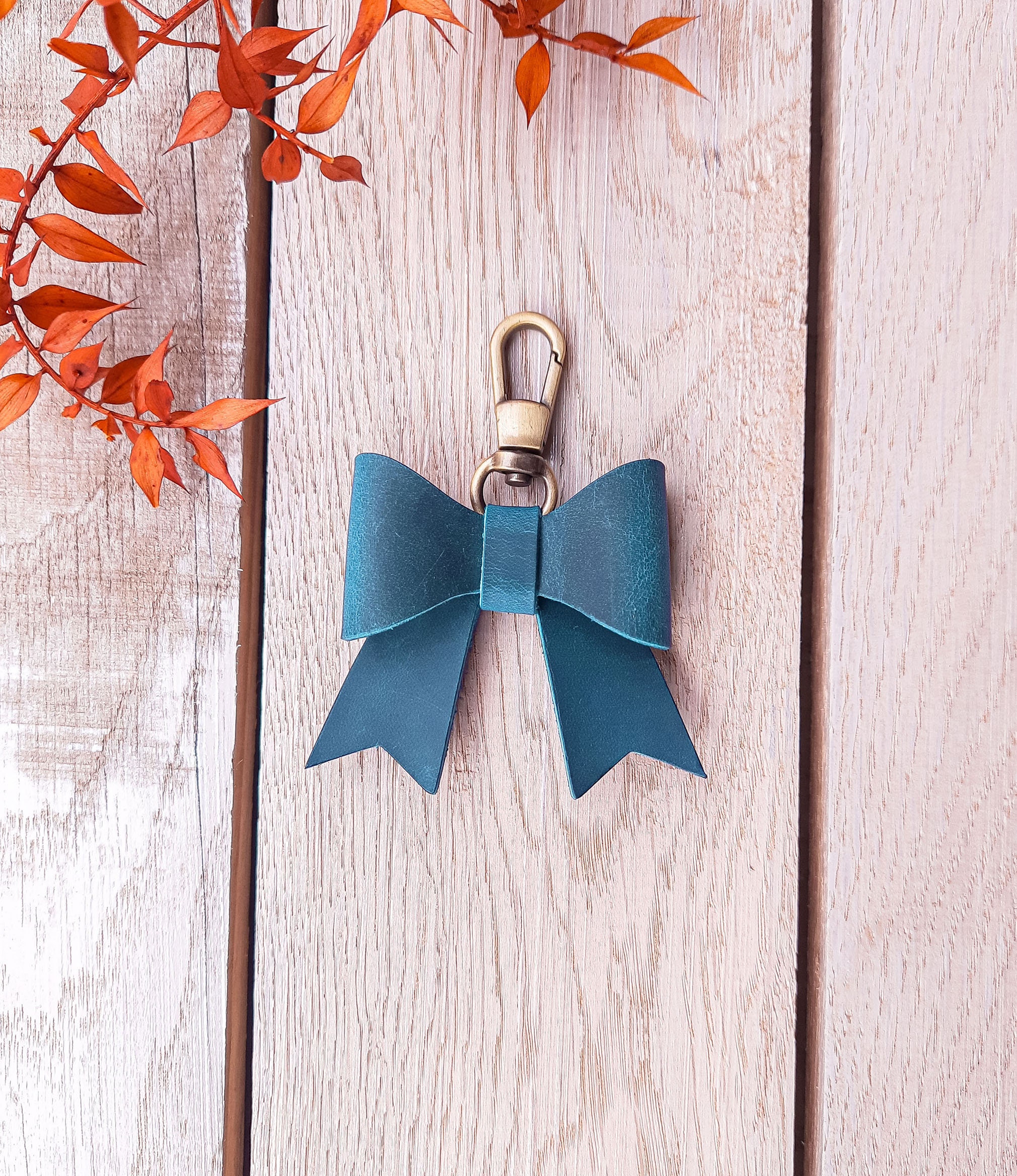 Crazy Horse Leather Mini Bow Keychain, Personalized Lovely Bow Keyring ...