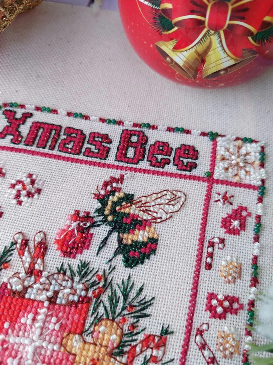 Xmas Bee by Zulifa Bee Helpers - PDF Instant Download Pattern - DIGITAL ...