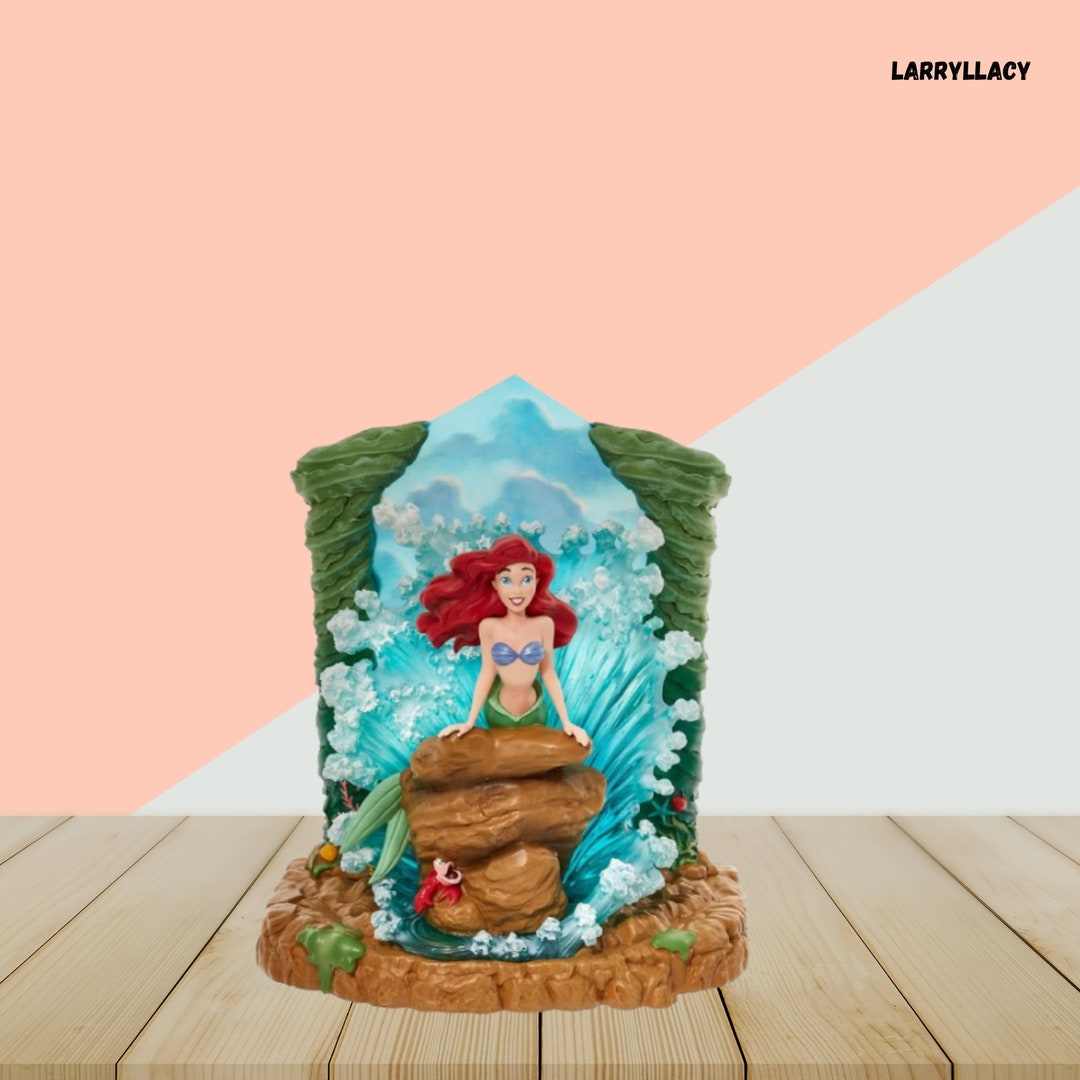 Disney Showcase 9-inch Lit Figurine of Ariel the Little Mermaid ...