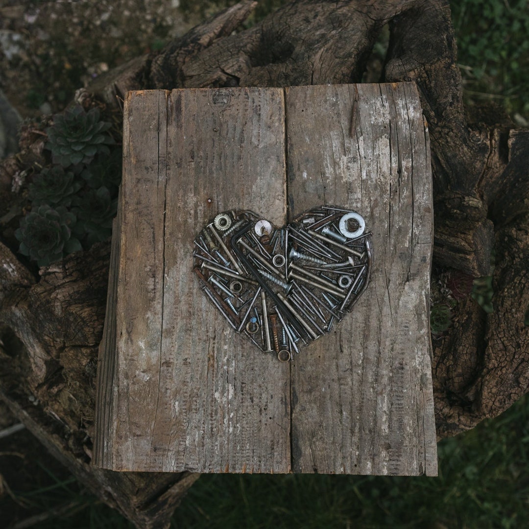 Rustic Barnwood Heart Wall Decor, Nails and Screws Art - Etsy