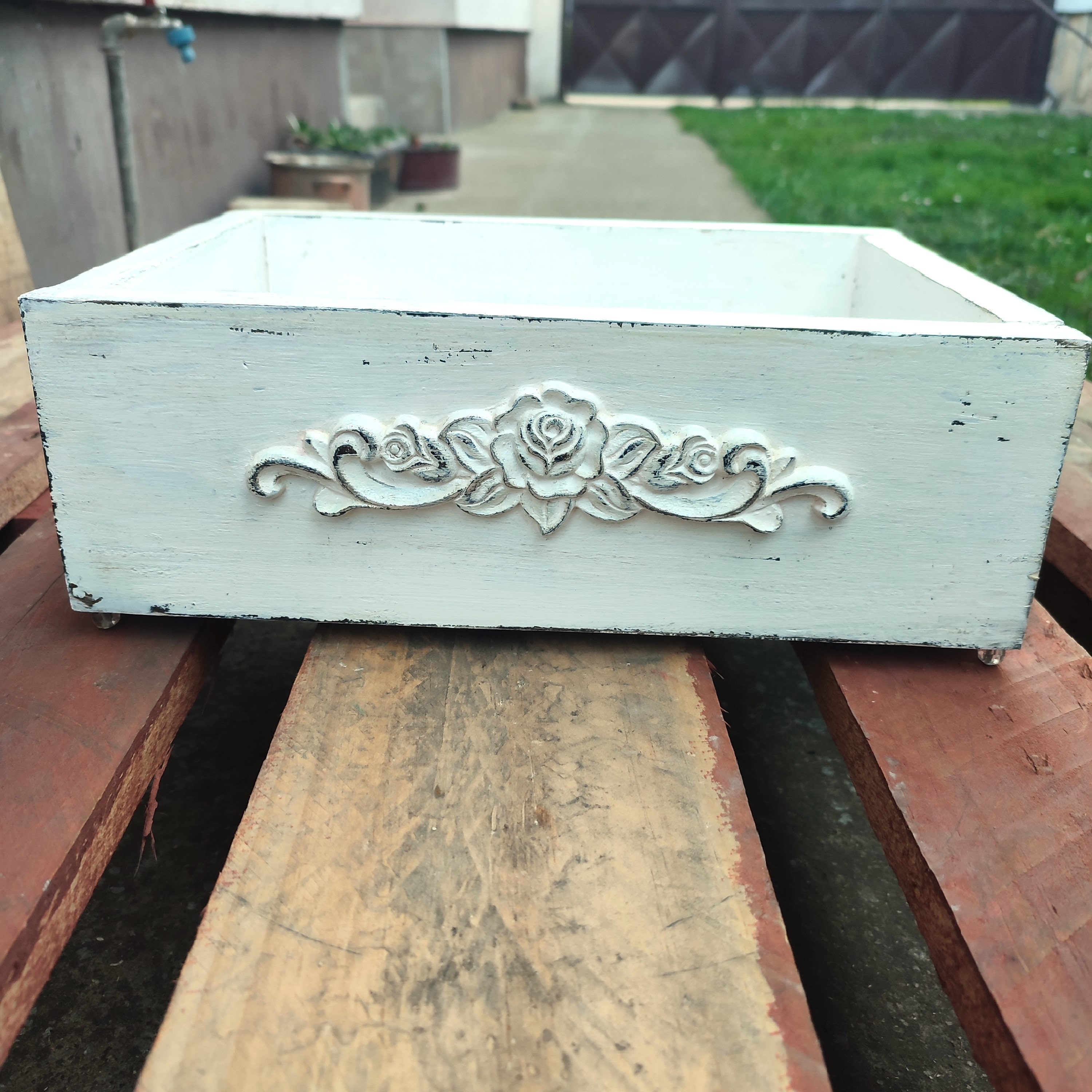 Vintage White Wood Crate Box Flower Antique, Distressed Shabby Chic ...