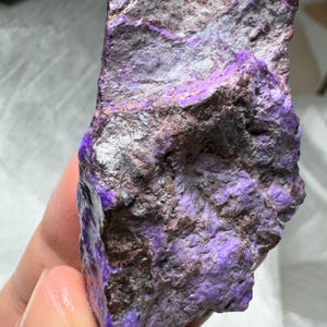 Sugilite , Natural Sugilite , Sugi Gem , Rough Sugilite , Purple ...