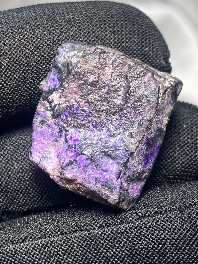 Sugilite , Sugilite Gemstones , Sugilite Crystals, Star of Africa ...