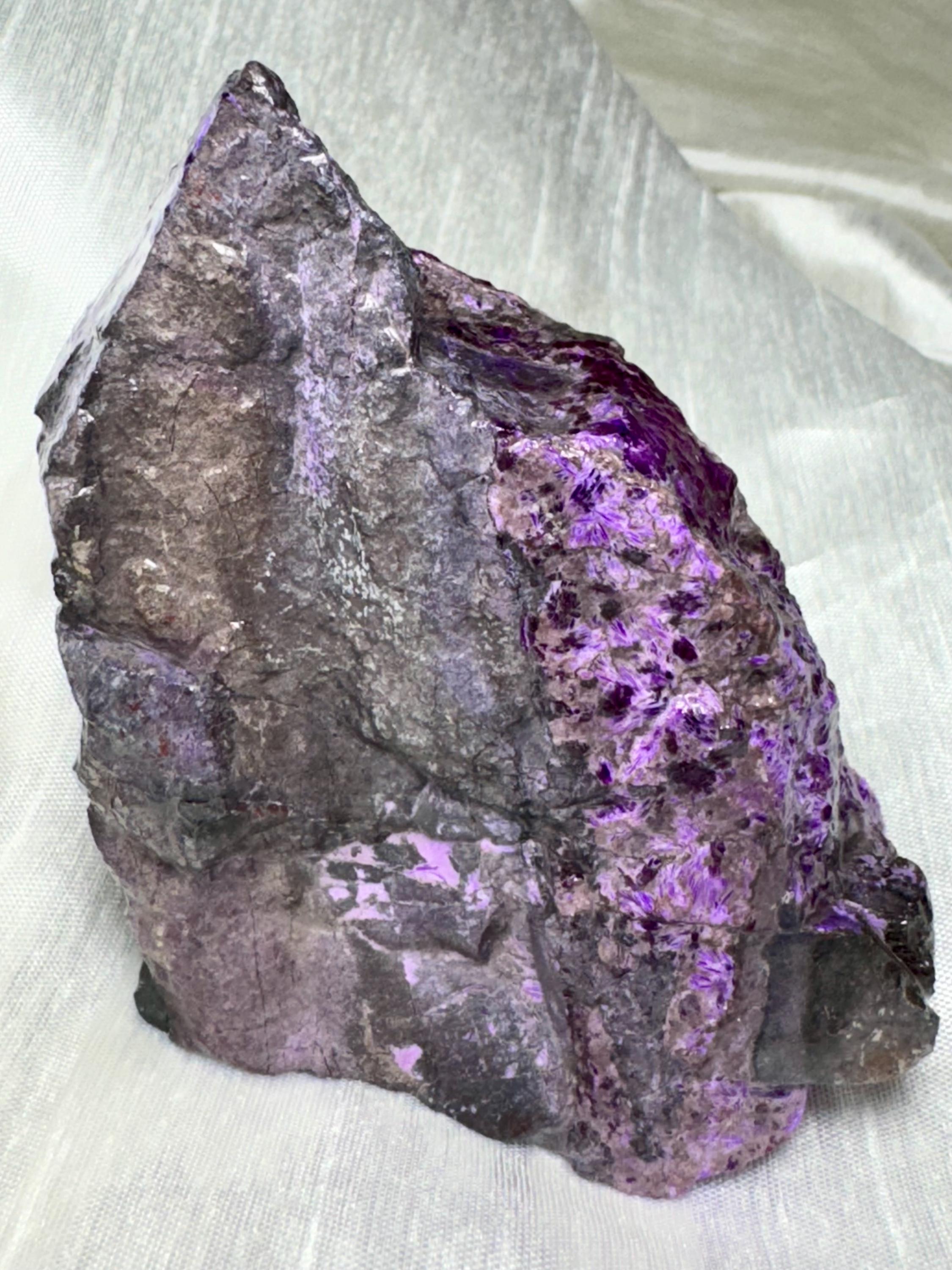 Sugilite , Lavelite , Luvulite , Royal Azel , Royal Lazelle , Cybelene ...