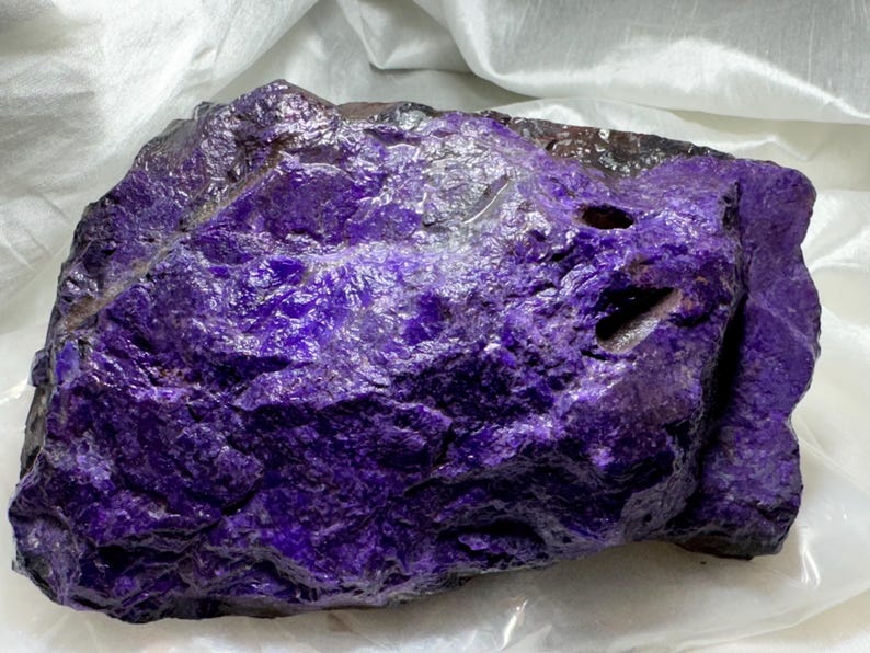 Sugilite , Lavelite , Luvulite , Large Sugilite , Royal Lazelle ...