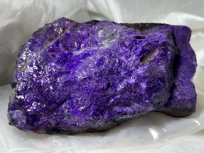 Sugilite , Lavelite , Luvulite , Large Sugilite , Royal Lazelle ...