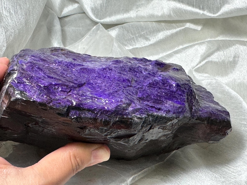 Sugilite , Lavelite , Luvulite , Large Sugilite , Royal Lazelle ...