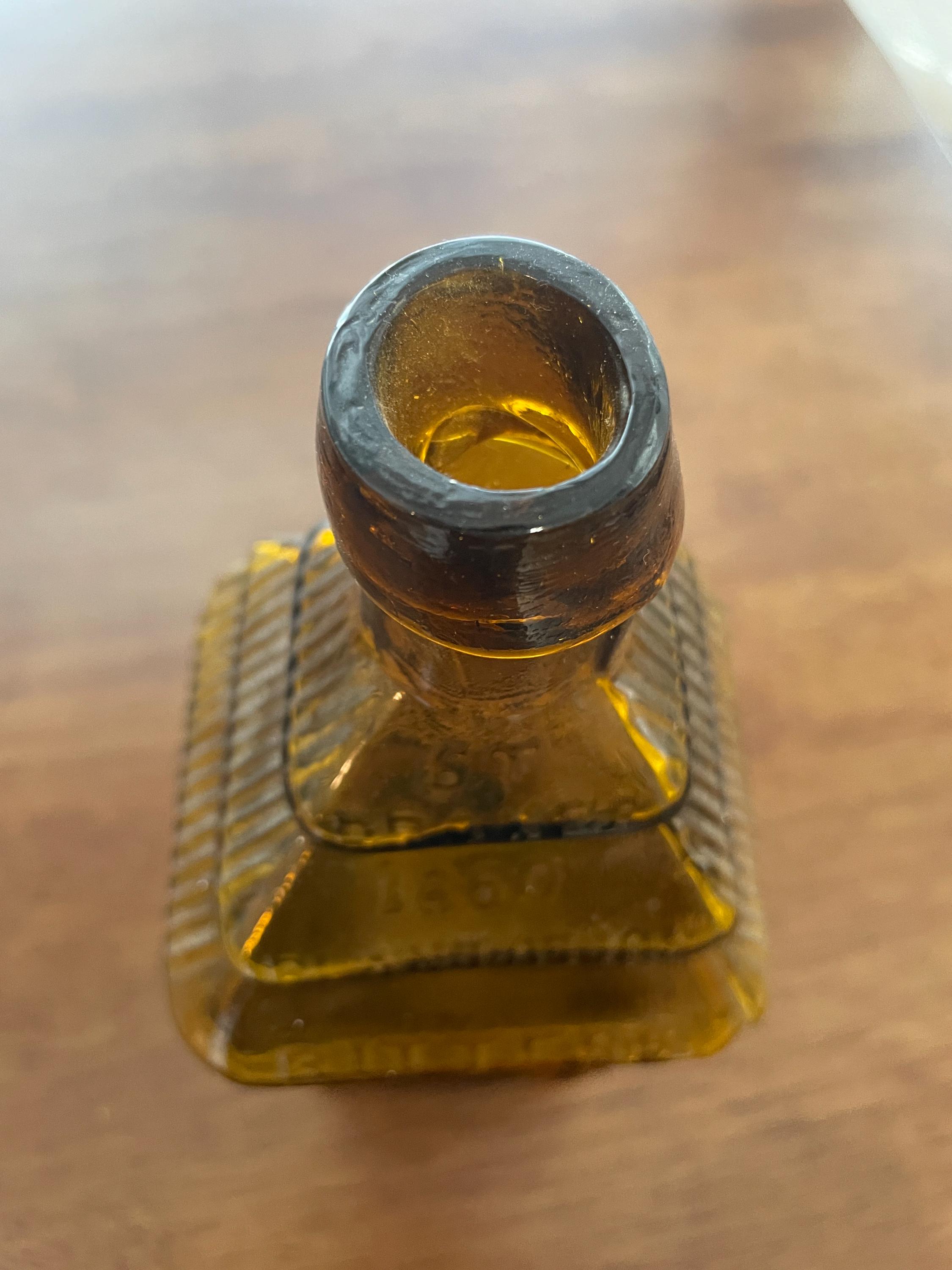 Antique Yellow/amber St. Drakes 1860 Plantation Bitters Bottle (cracked ...