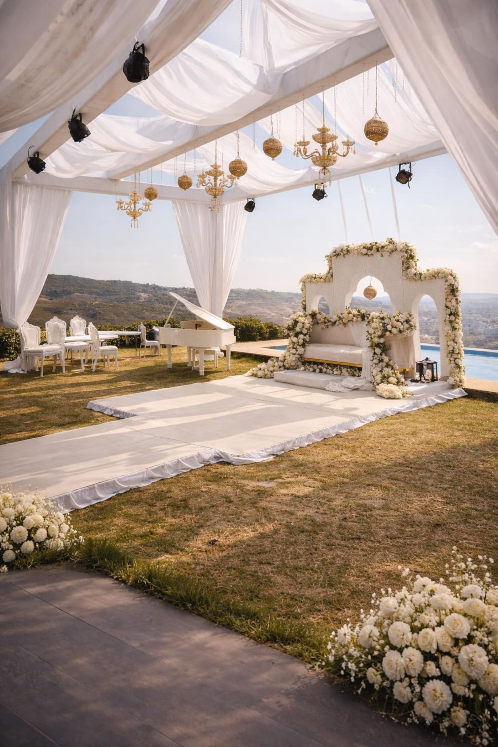 Luxury Wedding Stage Canva Template | Elegant Wedding Decor | Digital ...