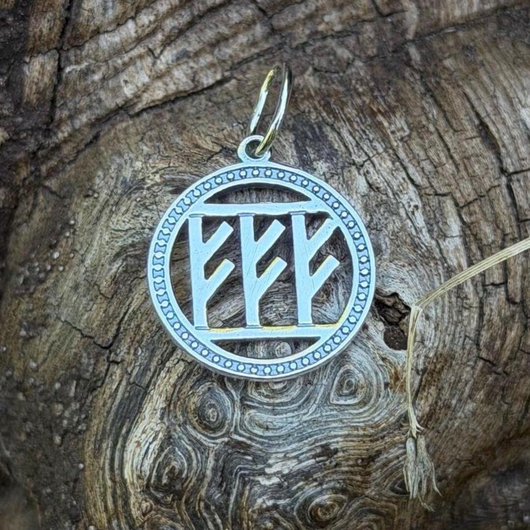 Pingente Triplo de Runas Fehu, Colar Fehu, Amuleto de Runas Viking ...