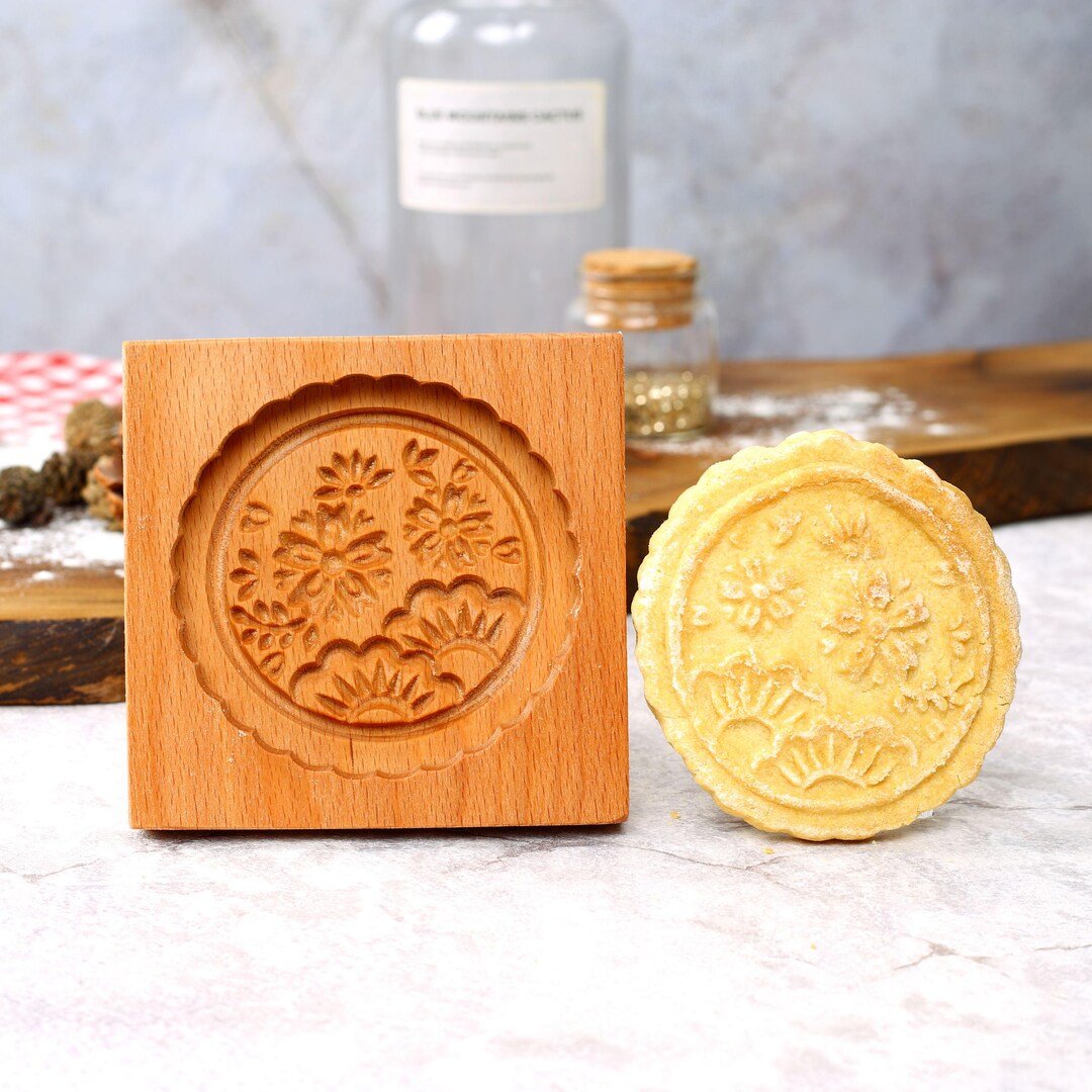 Round Flower Pattern Cookie Mold, Wooden Cookie Stamp, Gingerbread Mold ...