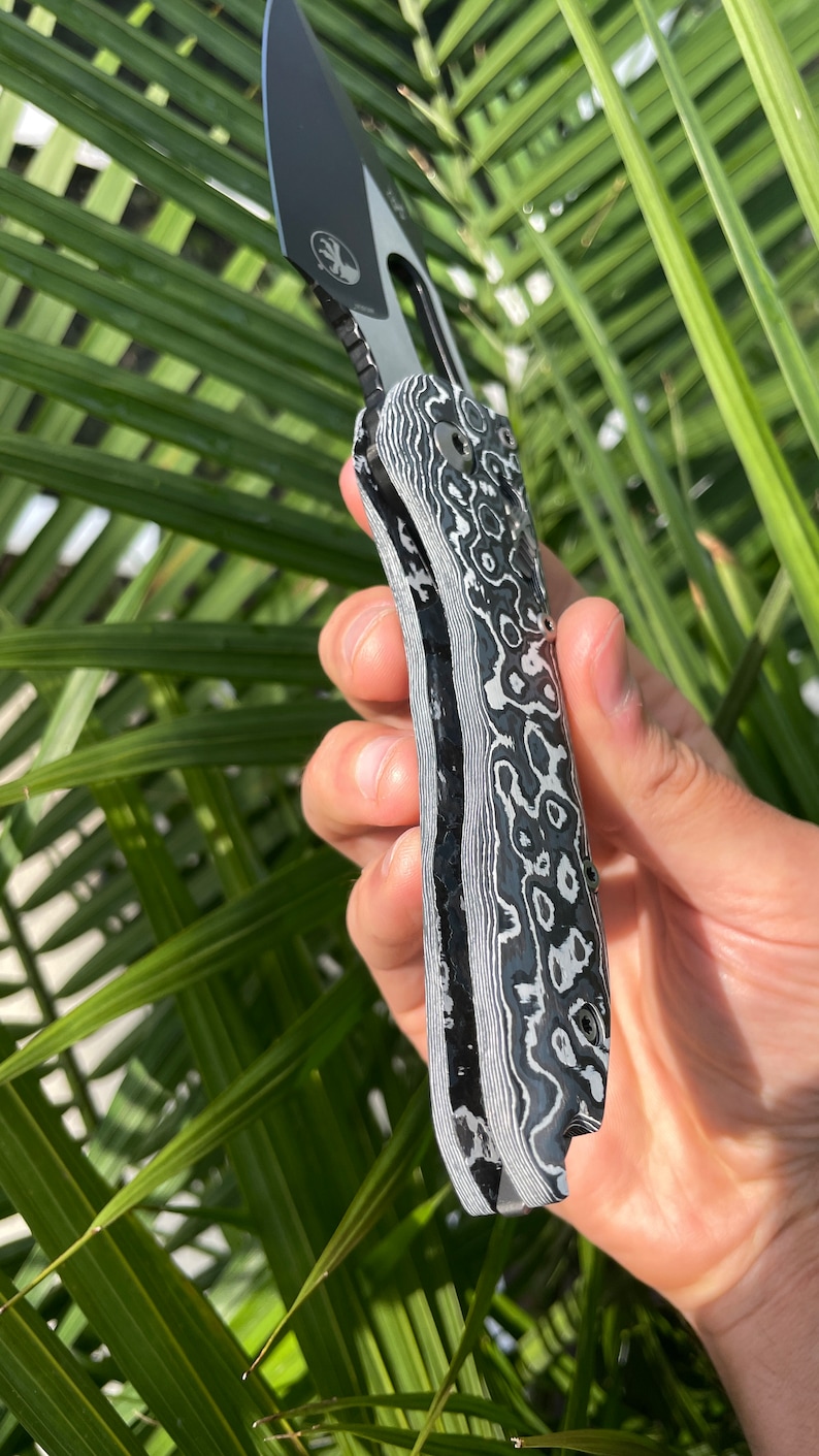 Bladebarncustoms Fatcarbon Smooth Body Microtech Stitch Scales video - Etsy