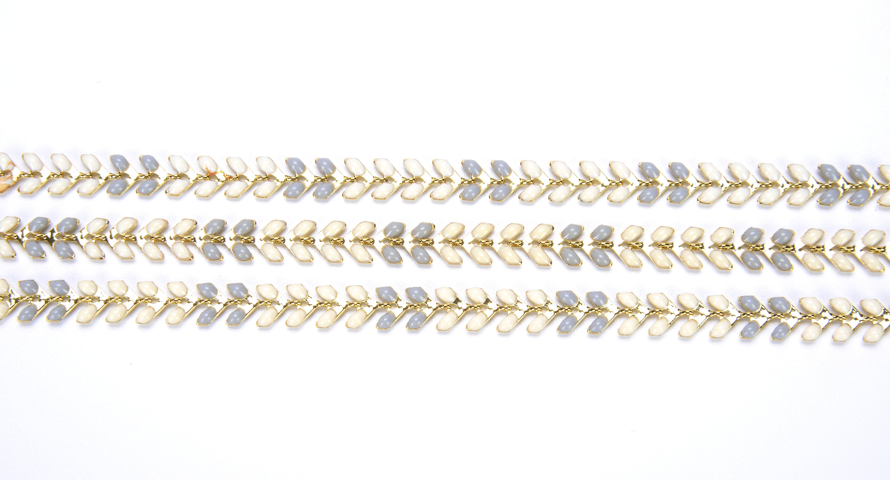 Multi Color Fishbone Dainty Chain Necklaces, Leaf Shaped Beaded Gold ...