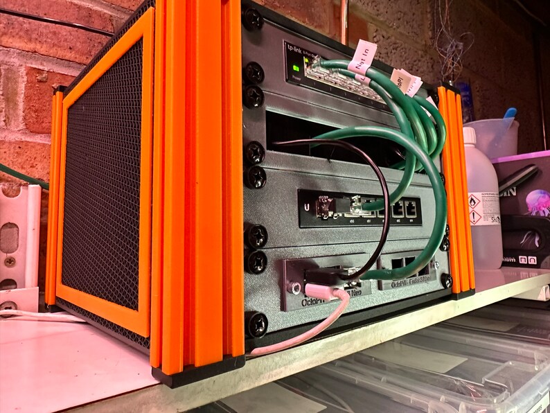 3D Printed Desktop Switch Rack - Etsy