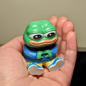 Lovely Peepo Pepe Apu Frog Friend Deskpal - Etsy