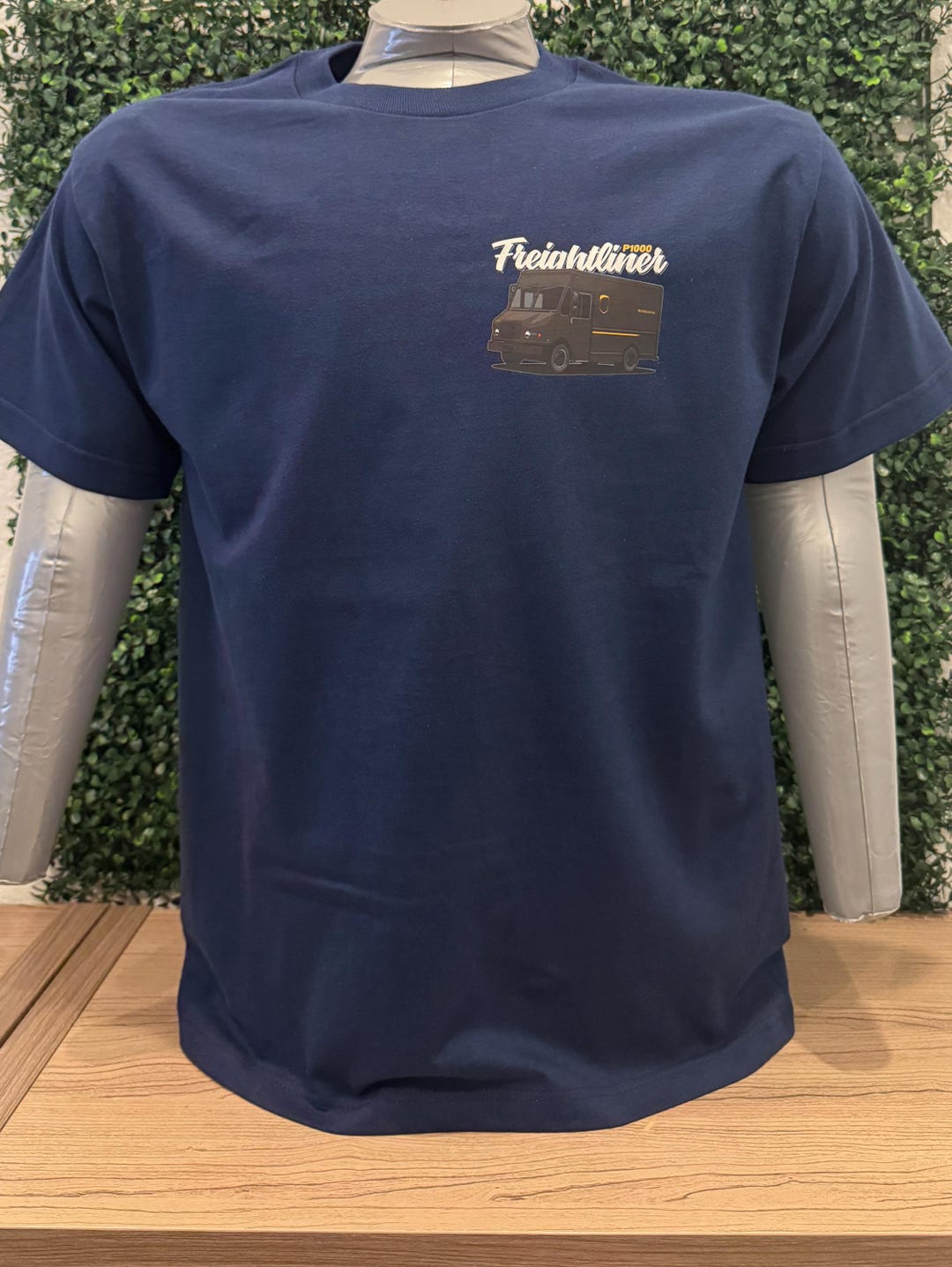 UPS Brown Parcel Service Brown Truck P1000 T-shirt - Etsy